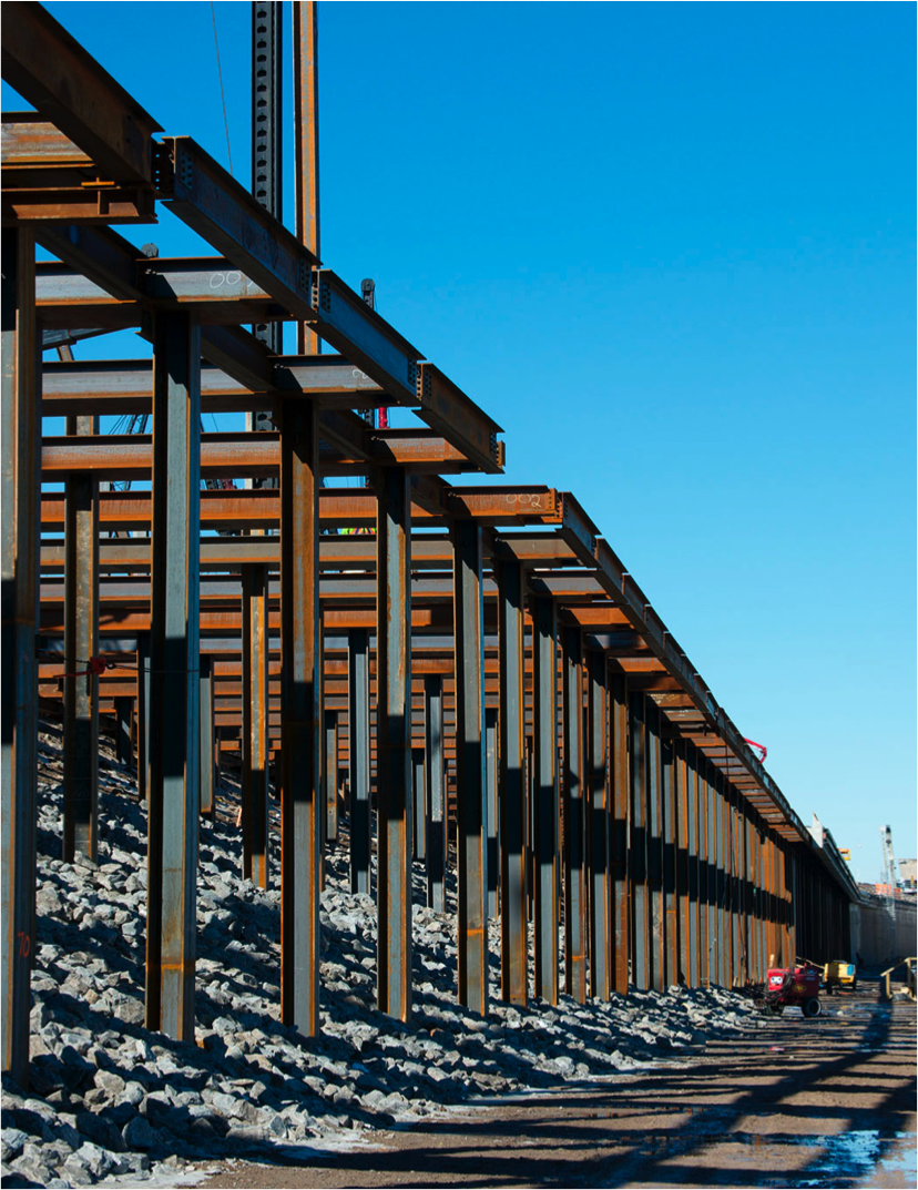 St-Lawrence Seaway-Tie-up Wall - Métal Perreault