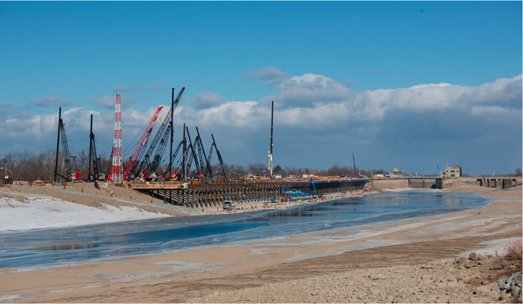 St-Lawrence Seaway-Tie-up Wall - Métal Perreault